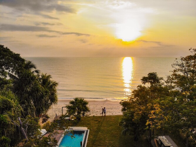 𝗔𝗱𝗲𝗻 𝗕𝗲𝗮𝗰𝗵𝗳𝗿𝗼𝗻𝘁 𝗩𝗶𝗹𝗹𝗮 𝗖𝗵𝗮-𝗔𝗺 - SweetStay Hua Hin | บ้านพักพูลวิลล่าหัว ...